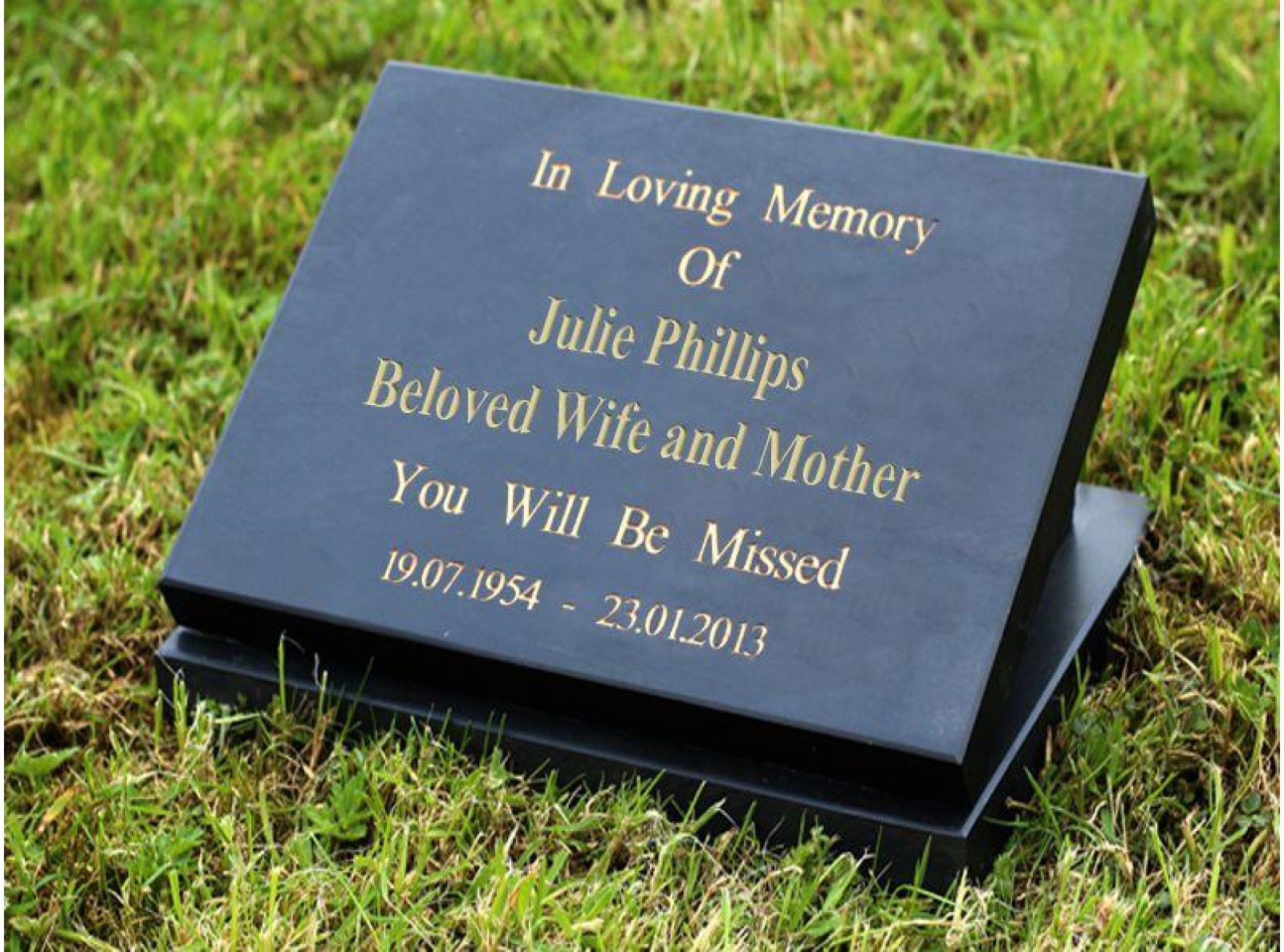 Slate Memorials : Welsh Slate Memorial Plaque 200mm X 150mm | Slate House