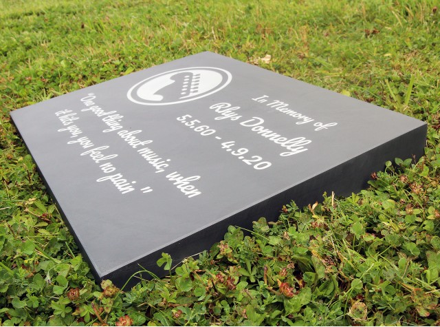 Slate Memorials : 300 X400 MEMORIAL WEDGE | 40MM THICK | Slate House