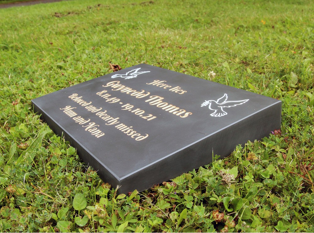 Slate Memorials : 200 X 300 MEMORIAL WEDGE | 40MM THICK | Slate House