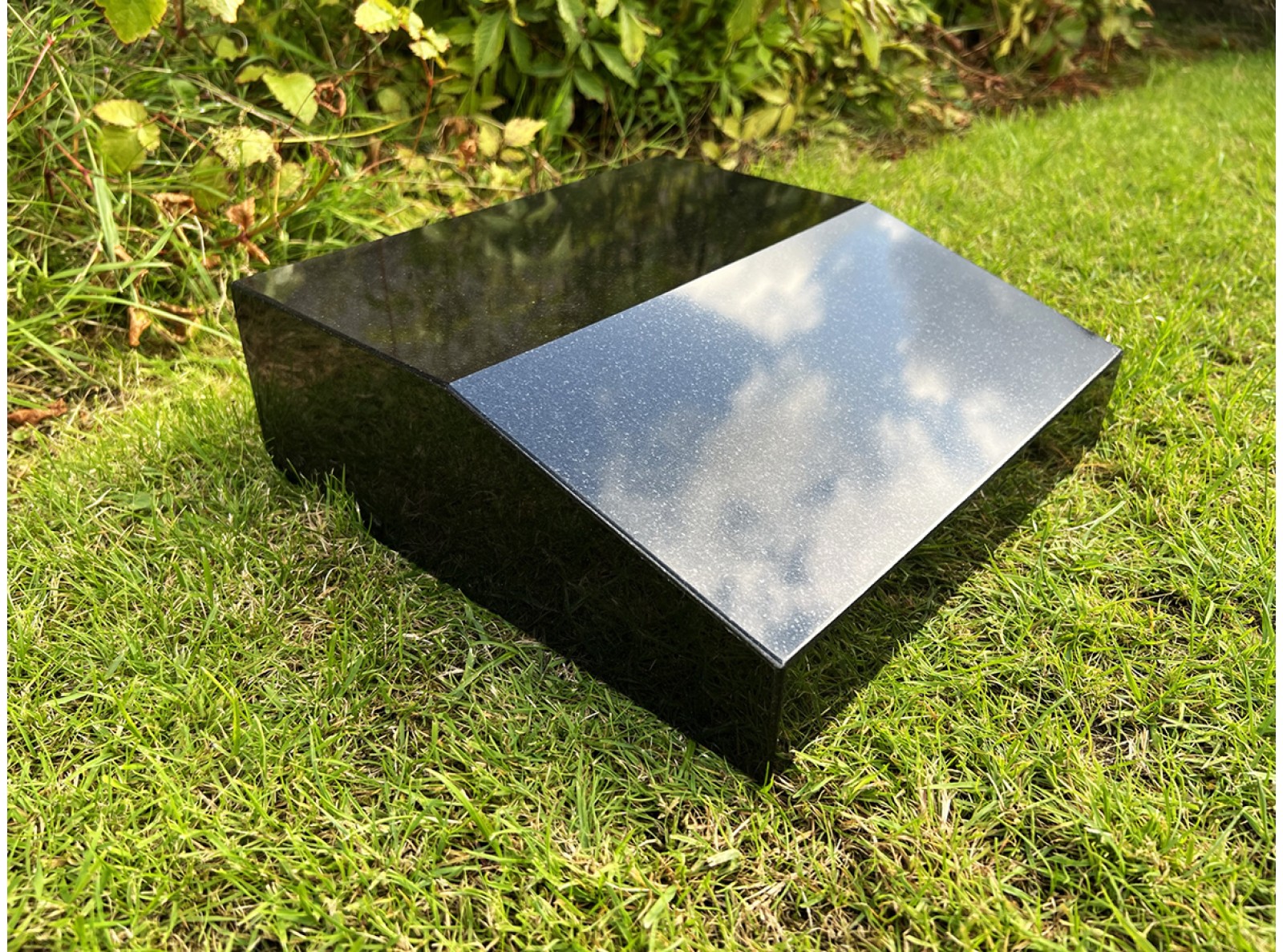 Grave Vase : Granite Memorial Tablet Wedge | 300 X 300 X 50MM | 12" X ...