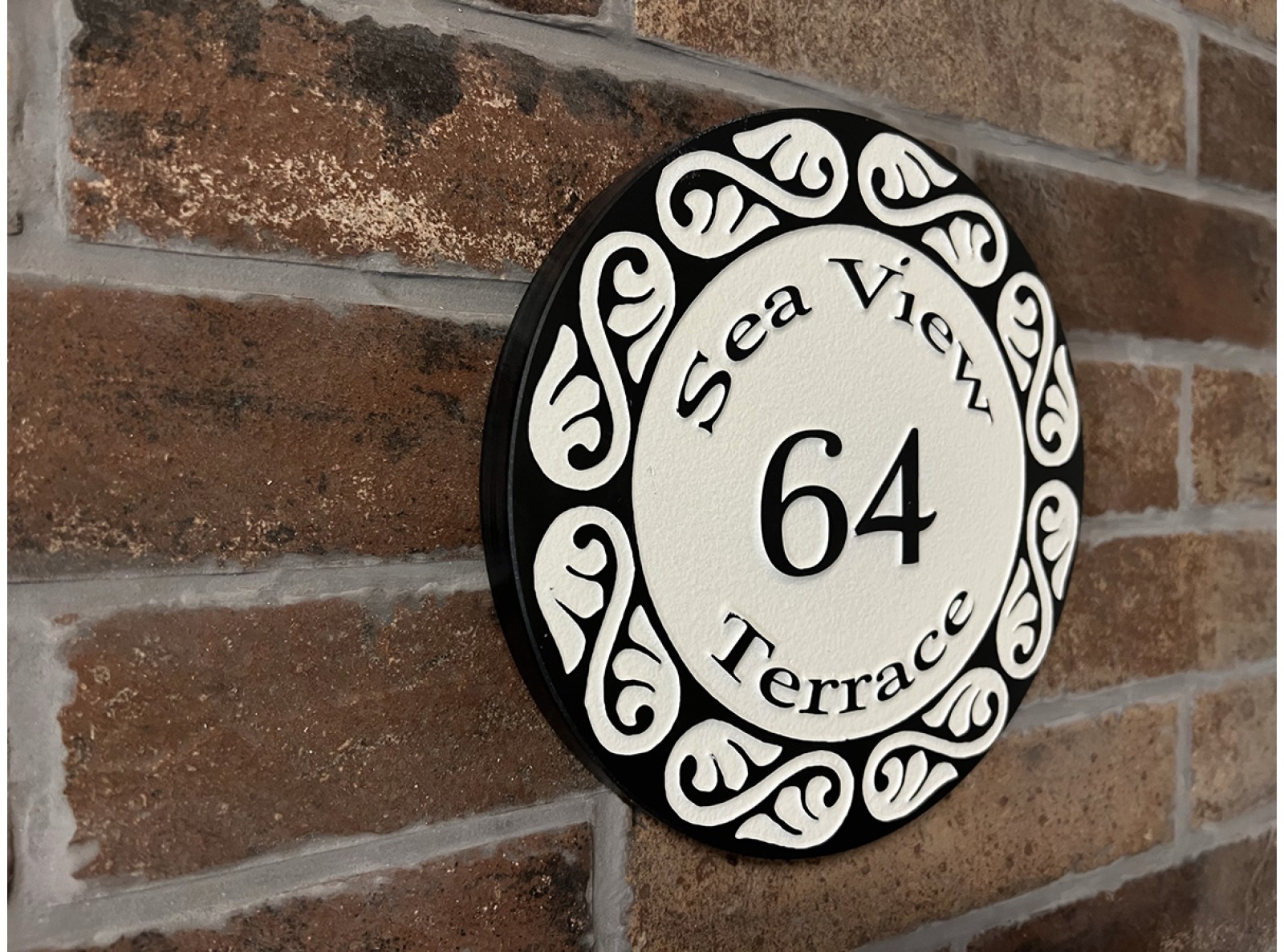 Round House Signs : Round House Sign